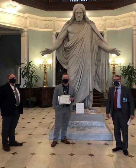 Brandon Ellis Receives JHH LEADer Award – The Pathology Blog